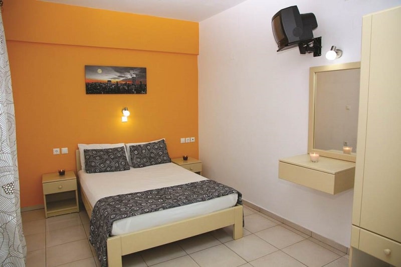 Happy Days Malia - Hays Travel